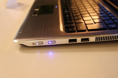 HP Pavilion dm3レビュー：右側面部｜HPパソコン比較購入ガイド